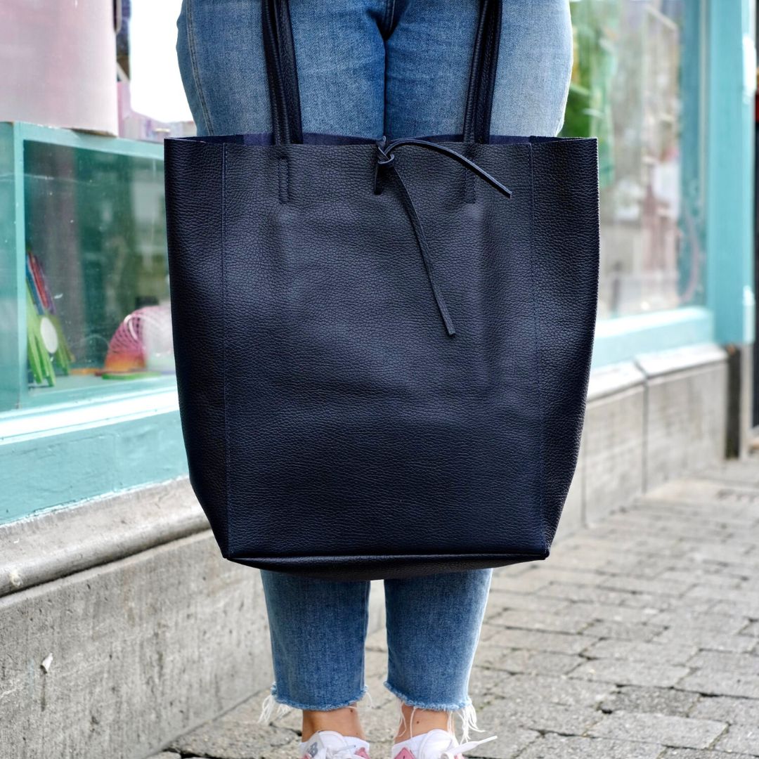 Babila Navy Leather Bag – Butterslip